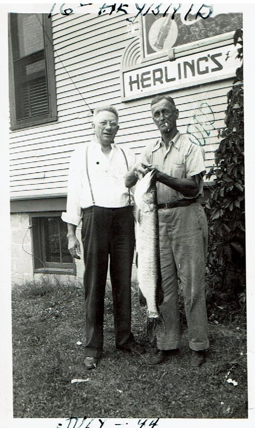 william-herling-with-dip-in-front-of-herlings-bar-with-a-16-lbs-44-inch ...